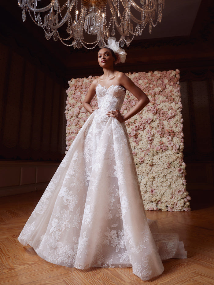 Sun | Romantic Floral Lace A Line Weding Dress
