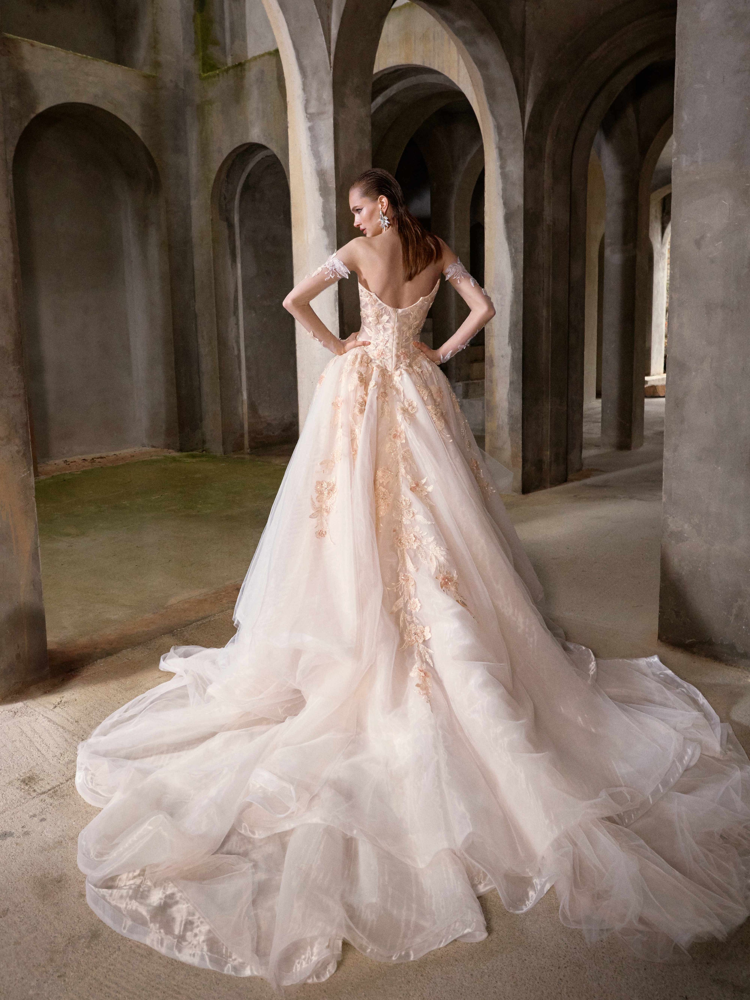 Venezia | Blush Pink Tulle Ball Gown